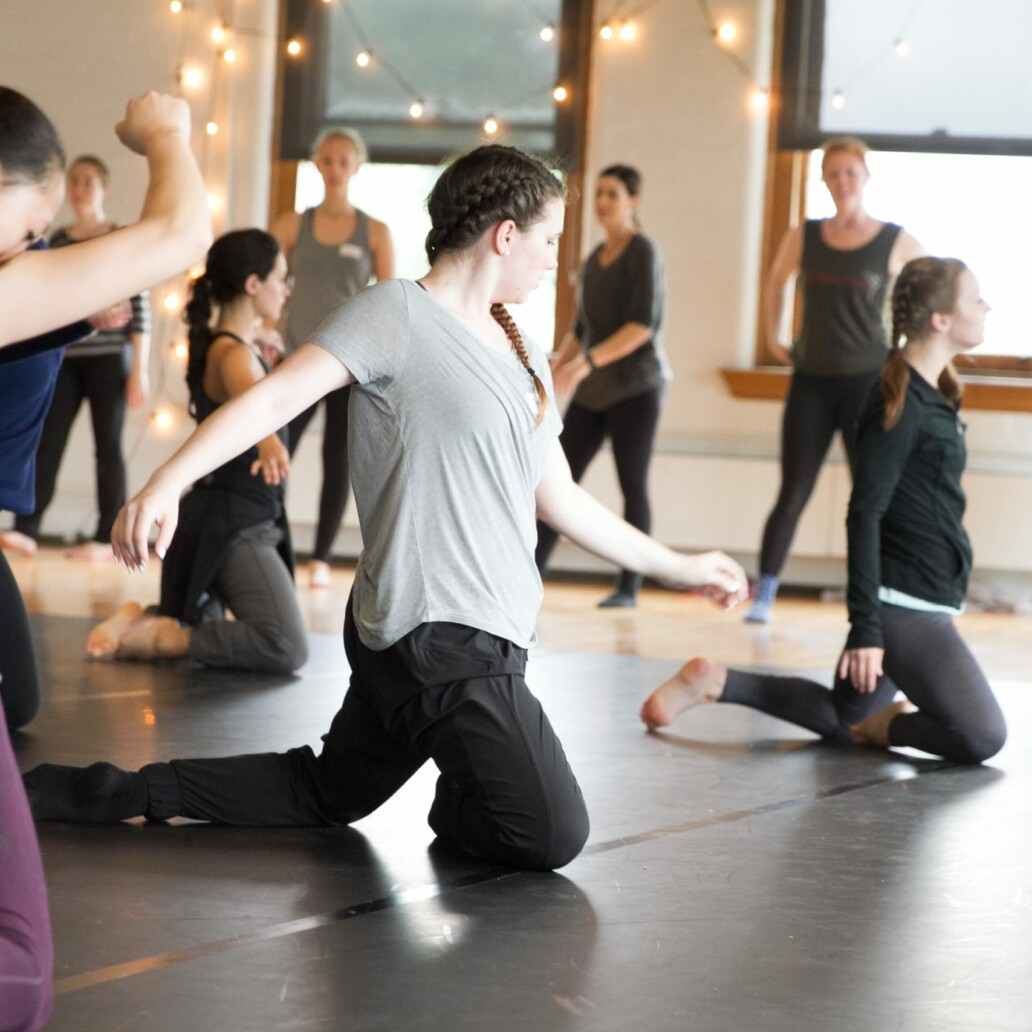 ADULT Modern Dance Summer Intensive - Mutual Dance Theatre and Arts Centers